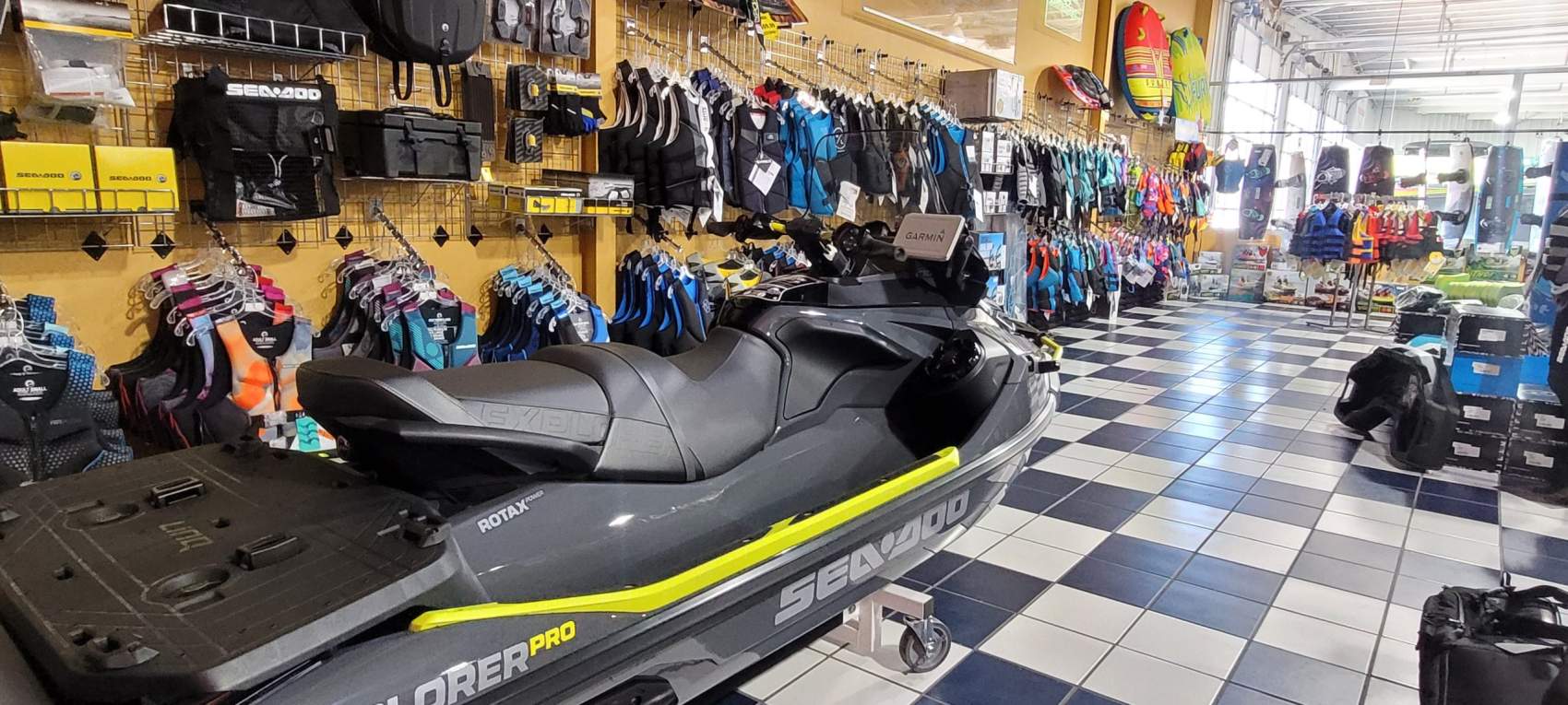 Pro Shop - Lake Cumberland Marine